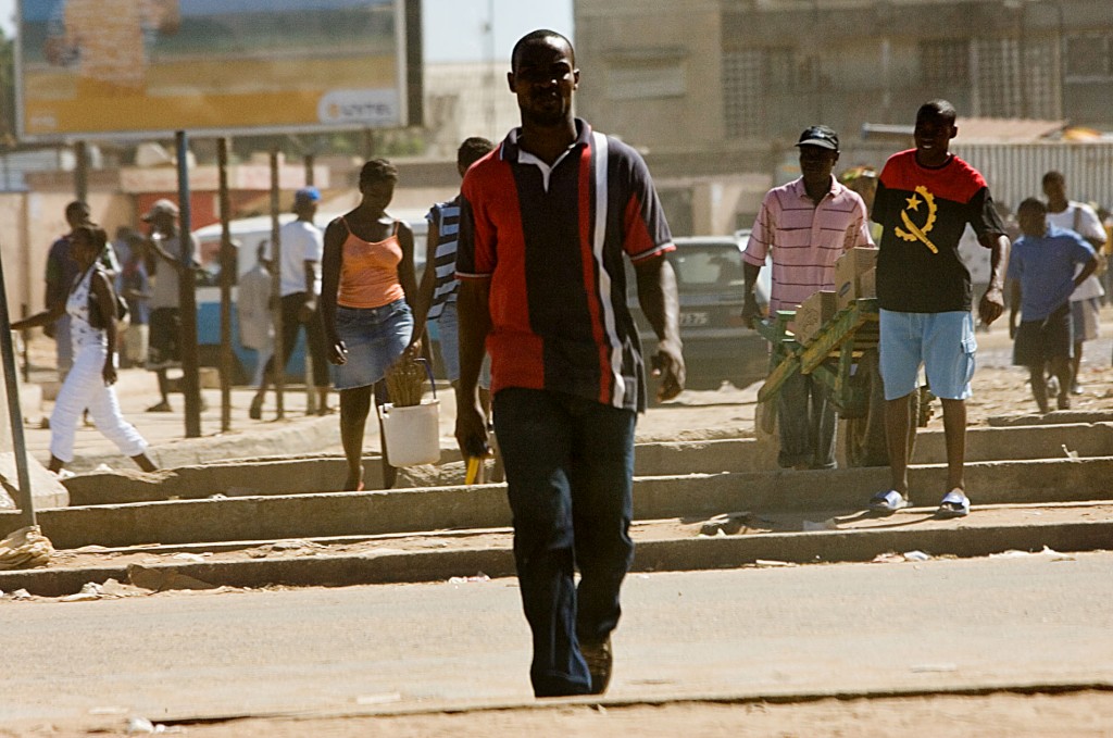 "Ontem, dia da manifestação, foi um dia muito triste em Angola" - PÚBLICO